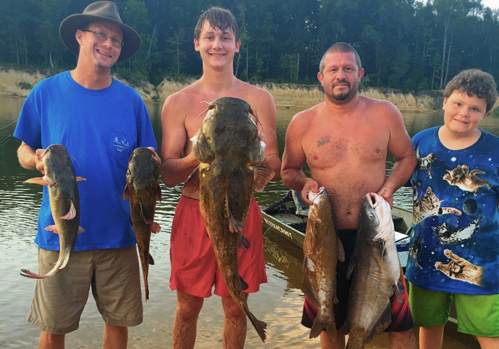 How to Go Catfish Noodling: The Complete Guide for 2025