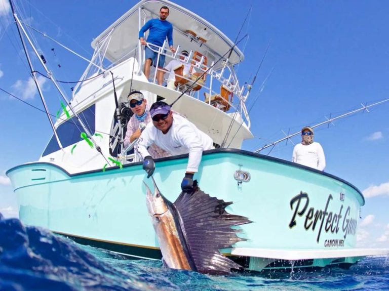 Fishing in RIVIERA MAYA: The Complete Guide [VIDEO]