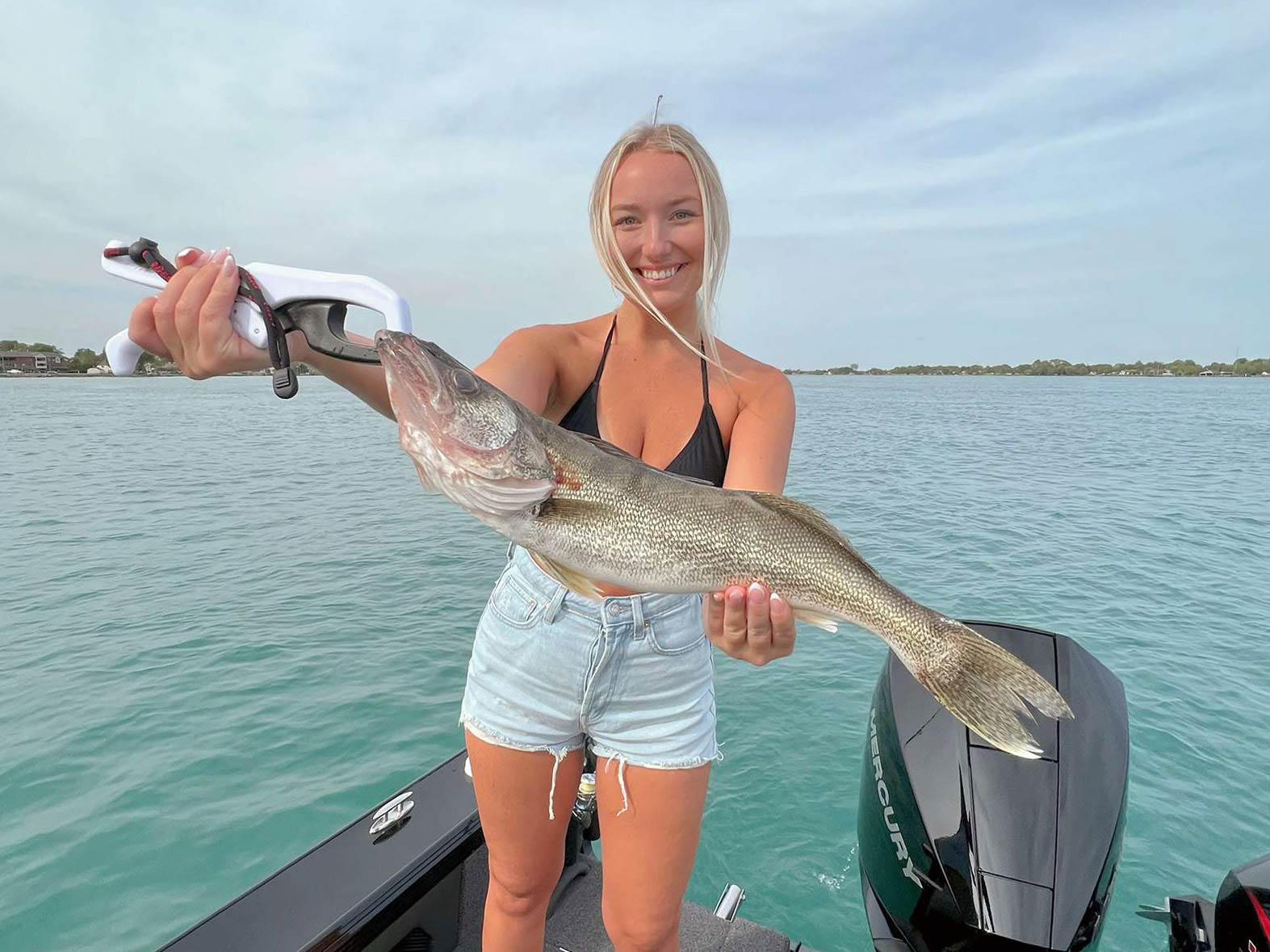 How to Fish for Walleye in Michigan: The Complete Guide for 2024